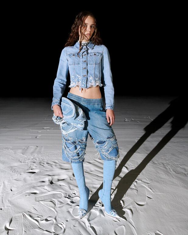 大胆に魅せる”ダメージ”「TIGER BREAKS（タイガーブレイク）」｜DIESEL NEWS｜ディーゼル（DIESEL）公式オンラインストア